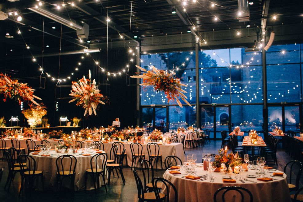 Grand party rooms for your wedding party | House of Weddings